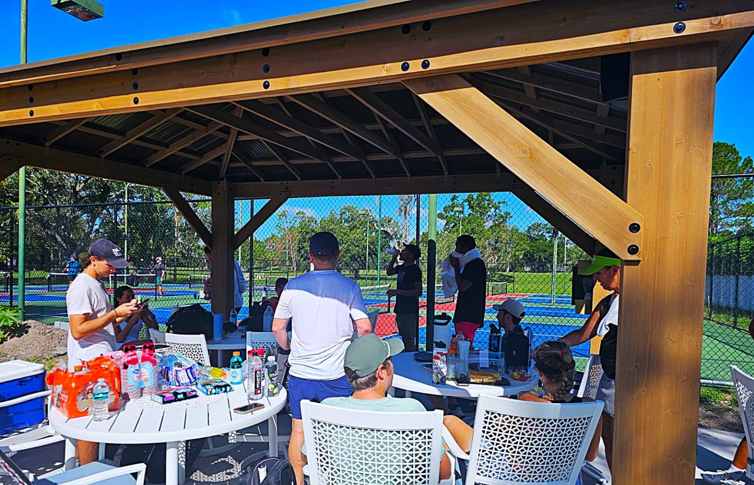 Pickleball Courts & Events in Tampa | Pickle Social Lounge